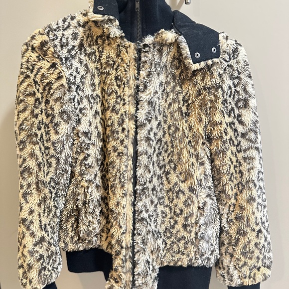 Alice + Olivia | Jackets & Coats | Alice Olivia Two Tone Faux Fur Jacket Size Small | Poshmark
